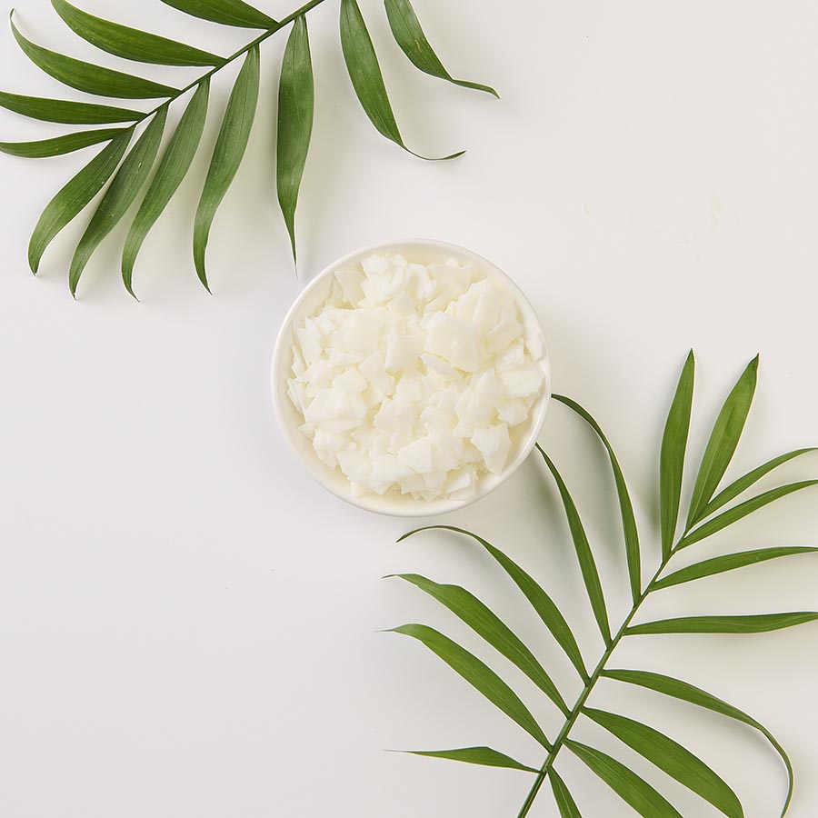 Palm Kernel Flakes – Hardness & Fluffy Lather – Soaper's Choice
